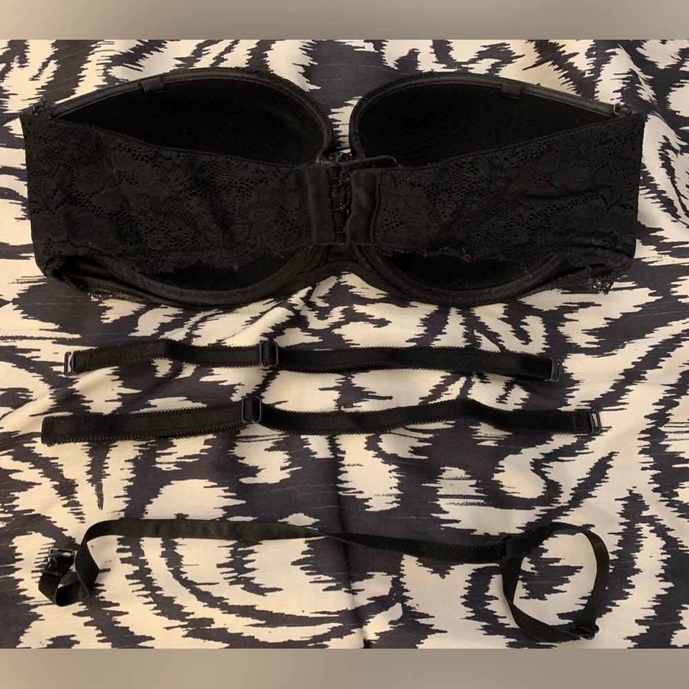 Victoria’s Secret Black Lace Multi-Way, Strapless Bra - Gem